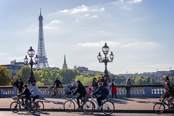 Best of Paris by Bike With a Local - Key Points