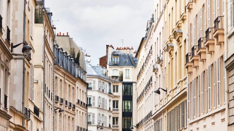Best of Paris: Private Walking Tour with Local - The Value of a Local Guide