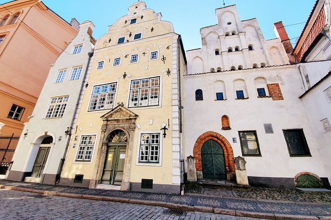 Best of Riga Walking Tour - Highlights and Hidden Gems - The Guided Experience: Insights From Local Experts