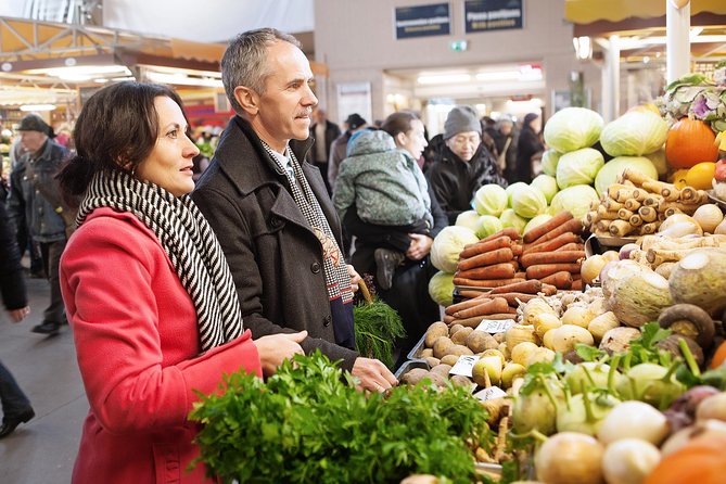 Best of Riga Walking Tour - Highlights and Hidden Gems - The Importance of Small Group Tours