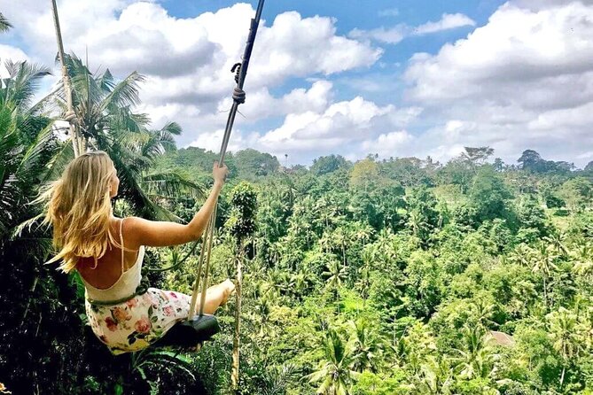 Best of Ubud Tours with Jungle Swing ( All Inclusive ) - First Stop: Sacred Monkey Forest Sanctuary