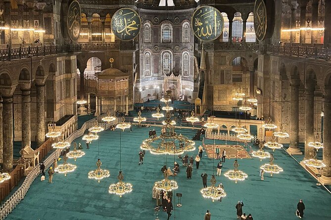 BEST Private Guided Istanbul Night Tour Halcyon - Who Should Consider This Tour?