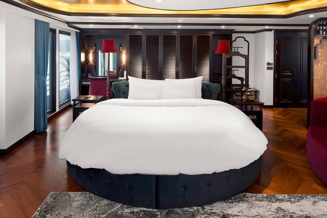 BEST SELLER - 2 Day 1 Night HALONG bay cruise with All-Inclusive - From Dock to Deck: Navigating the Bay’s Scenic Highlights