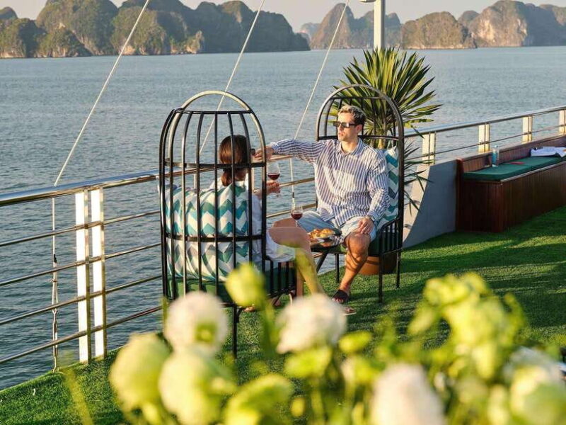 Best Seller New 5-Star Halong Bay Cruise Jacuzzi & Buffet - Key Points
