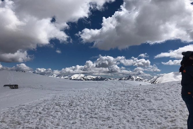 Bestseller Day Trip to Kazbeg/Gergeti Delicious Lunch at Rooms - Important Safety and Accessibility Information