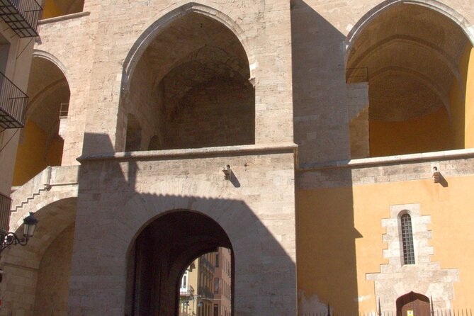 Between Two Gates: A Self-Guided Audio Tour in Valencia - What Makes This Tour Stand Out
