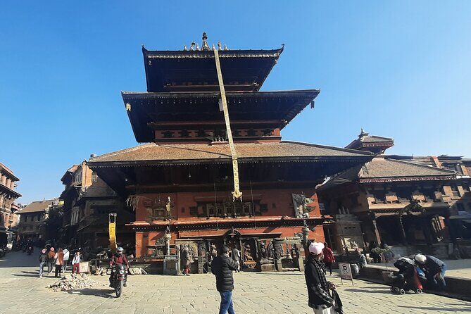Bhaktapur Durbar Squar & Nagarkot Hill Day Tour from Kathmandu - Key Points