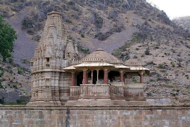 Bhangarh Fort Abhaneri and the Monkey Temple Day Trip from Jaipur - Return and the Monkey Temple: Galtaji
