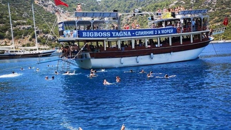 Big Boss Boat Trip Adults Only +16 - The Experience: What You Can Expect