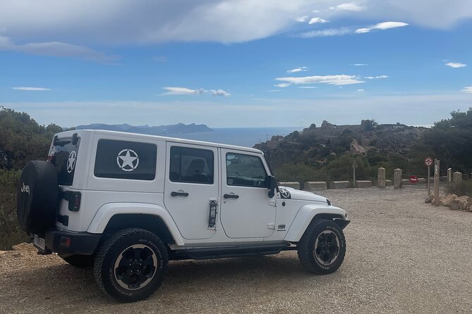 BIG GUNS "Bateria de Castillitos" JEEP WRANGLER (4 Hrs Max 4 PPL) - Who Will Enjoy This Tour?