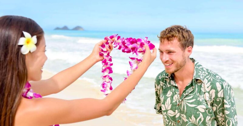 Big Island: Kona Airport Honeymoon Lei Greeting - Key Points