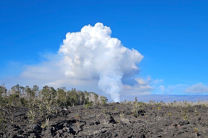 Big Island Waterfalls, Blacksand Beaches, Lava Tubes & Volcanoes - The Sum Up