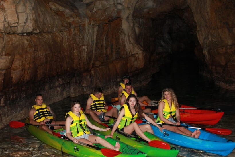 BIG MAMA KAYAK TOURS - The Group and Guide Experience