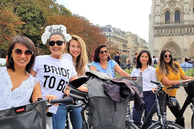 Bike Paris treasures with a live guide - Families & Friends - Practical Details