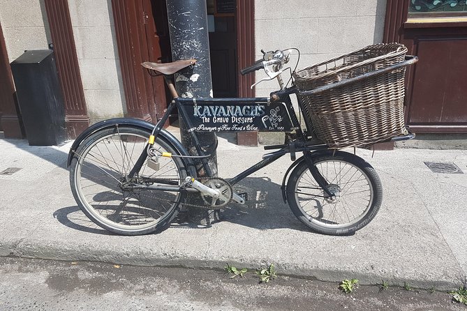 Bike Tour Along The Historic Waterways Of Dublin - Navigating the City Centers Historic Sites
