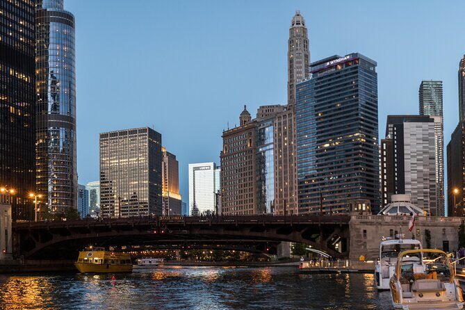Bike Tour in Chicago - Introducing the Chicago Bike Tour: A Balanced Look at an Urban Adventure
