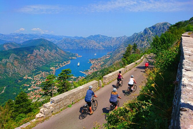 Bike tour - Panoramic downhill from Njegui and Kotor serpentines - Introduction
