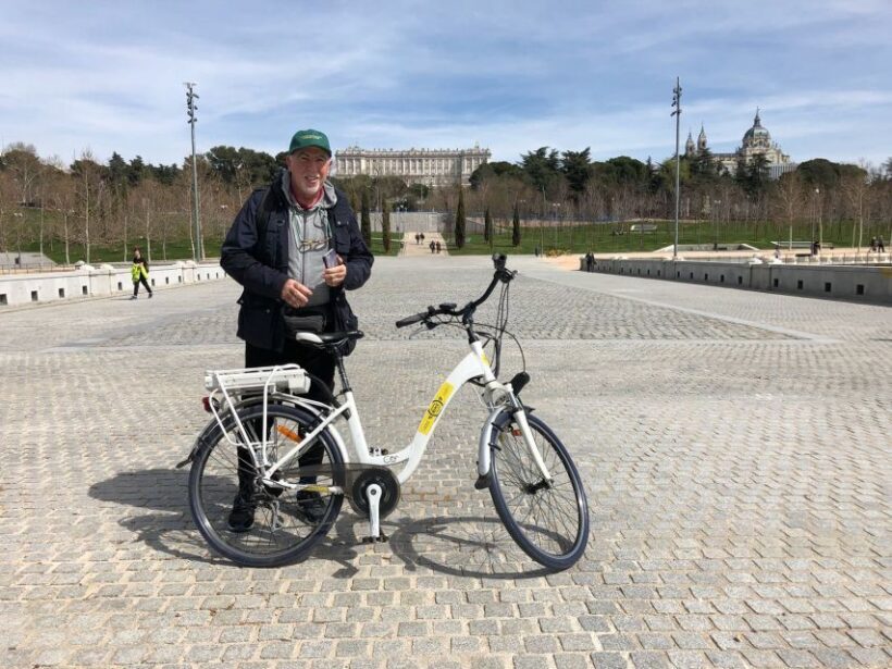 Bike Tour Through Madrid Río and Casa de Campo - An Introduction to the Tour Experience