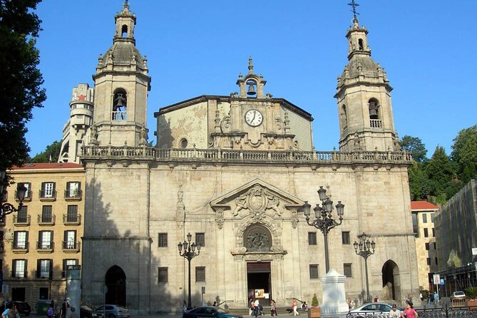 Bilbao Airport Transfers : Bilbao City to Bilbao Airport BIO in Business Car - Is This the Right Choice for You?