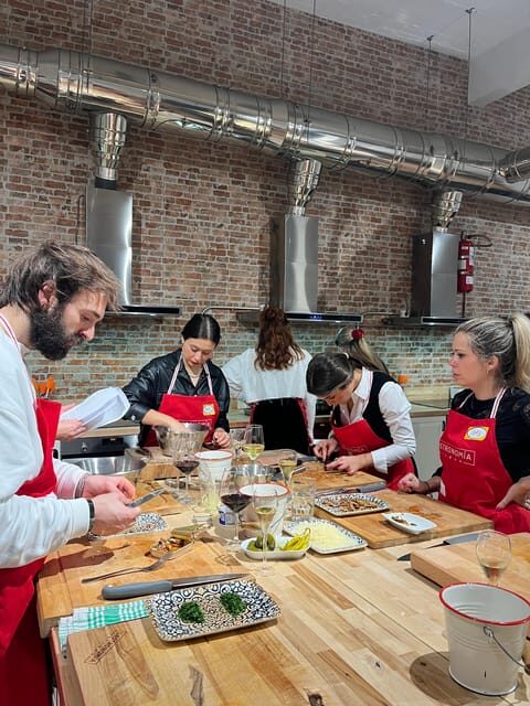 Bilbao: Basque Pintxos and Tapas Cooking Class - The Experience & Atmosphere