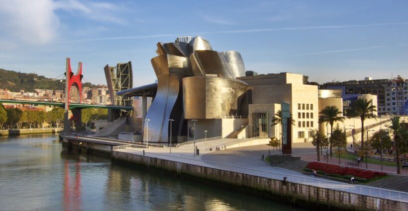 Bilbao: Classic & Modern Guided Walking Tour with Pintxos - Authentic Feedback and Considerations