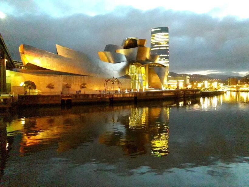 Bilbao: Classic & Modern Guided Walking Tour with Pintxos - Practical Details and Tips