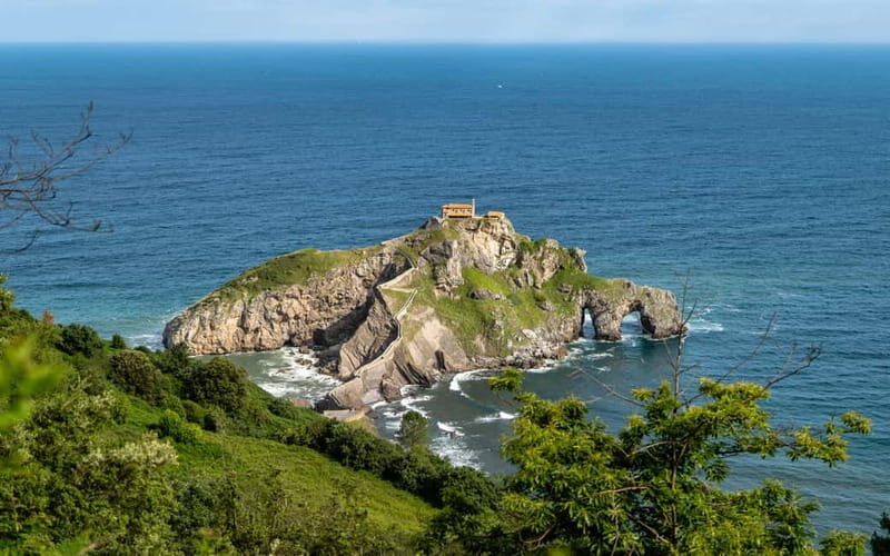 Bilbao: Gaztelugatxe, Bermeo, Mundaka, Gernika, & Wine Tour - An In-Depth Look at the Experience