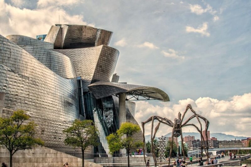 Bilbao: Guggenheim Museum Private Guided Visit - FAQs