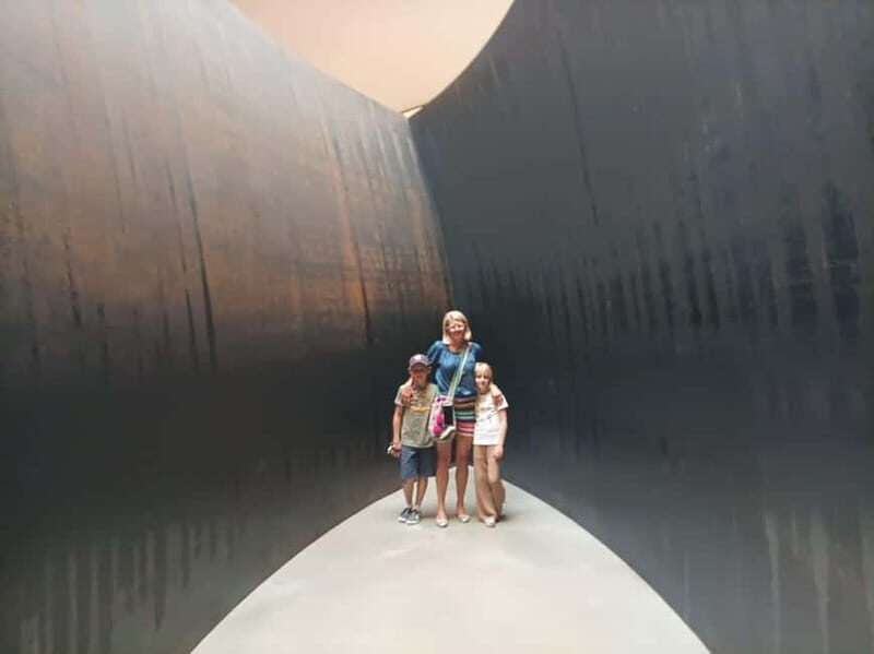Bilbao: Guggenheim Museum Tour with Skip-the-Line Tickets - Practical Tips for Visitors