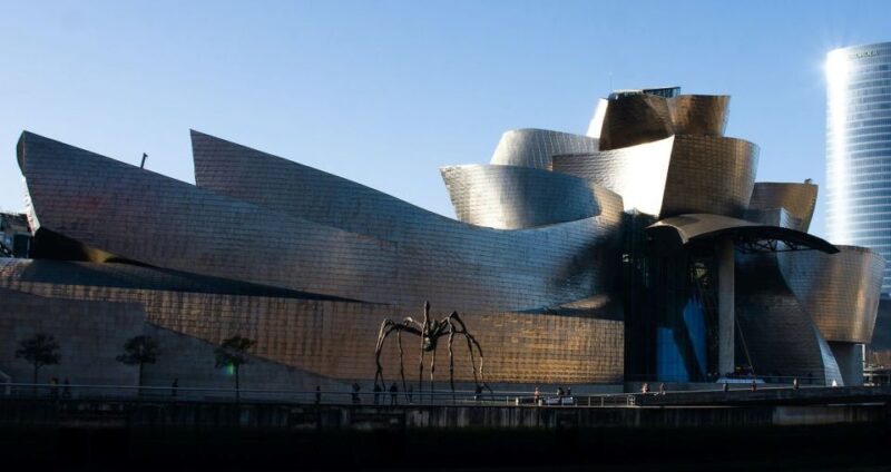 Bilbao: Guggenheim Museum Visit & Private Walking Food Tour - Exploring Bilbao: A Guided Tour of Art and Flavors
