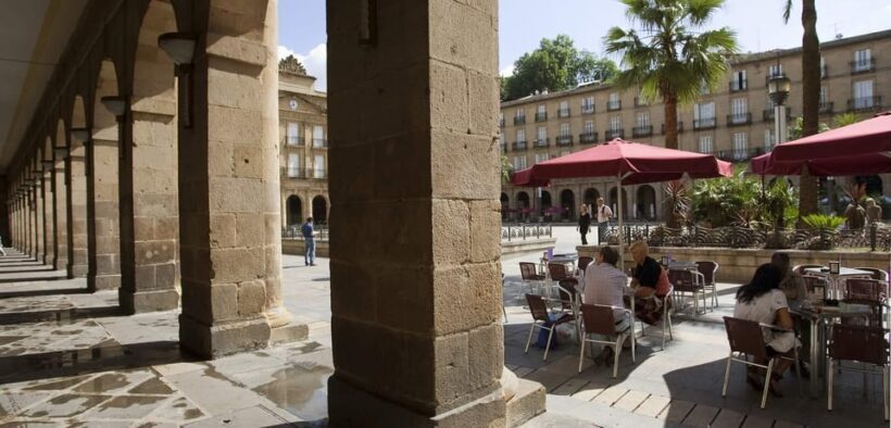 Bilbao old town walking tour - Key Points