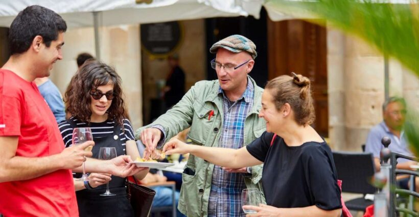 Bilbao: Pintxos and Wine Tasting Tour with Local Guide - Exploring La Ribera Market