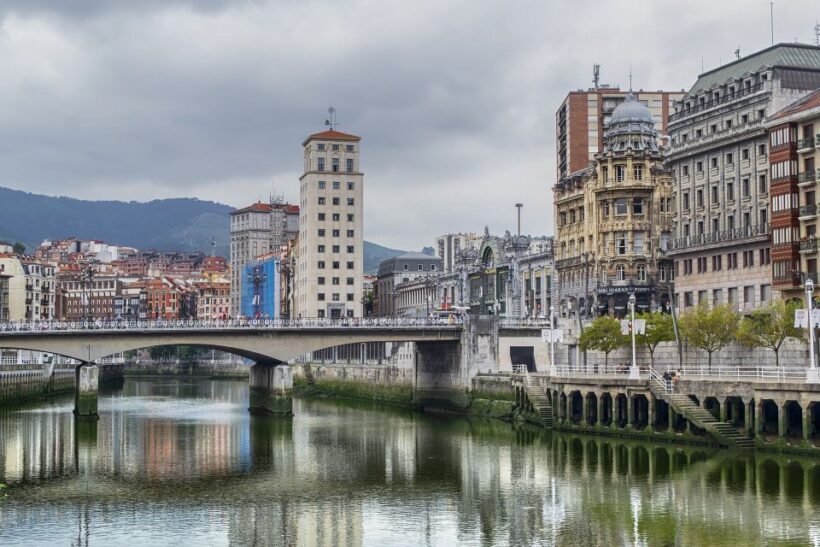 Bilbao - Private Historic walking tour - What Sets This Tour Apart