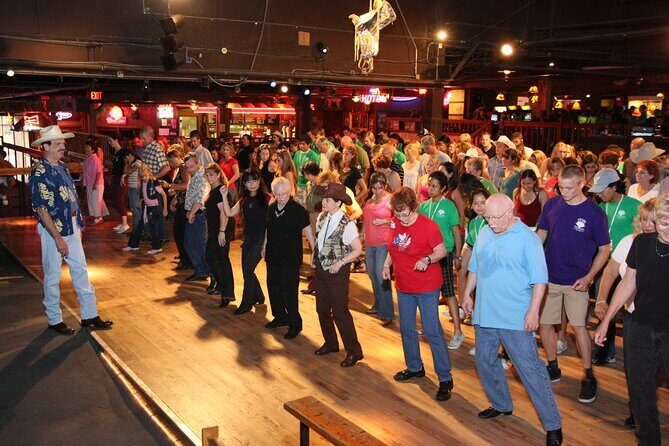 Billy Bob's Texas Honky Tonk Dinner and Photo Package - What Do the Reviews Say?