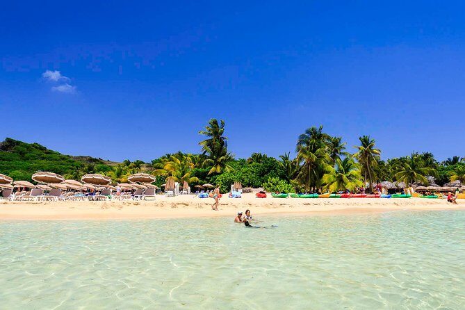 Billy Bones Exclusive Private Charter Around St.Maarten - The Experience: Food, Drinks, and Atmosphere