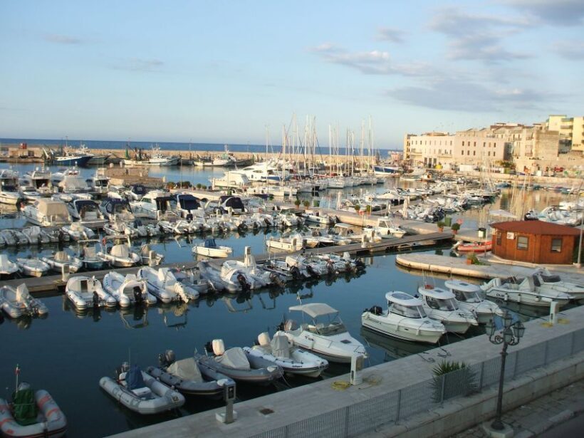 Bisceglie: Private Tour with Typical Sospiro Sweet Tasting - Authenticity and Authentic Experience