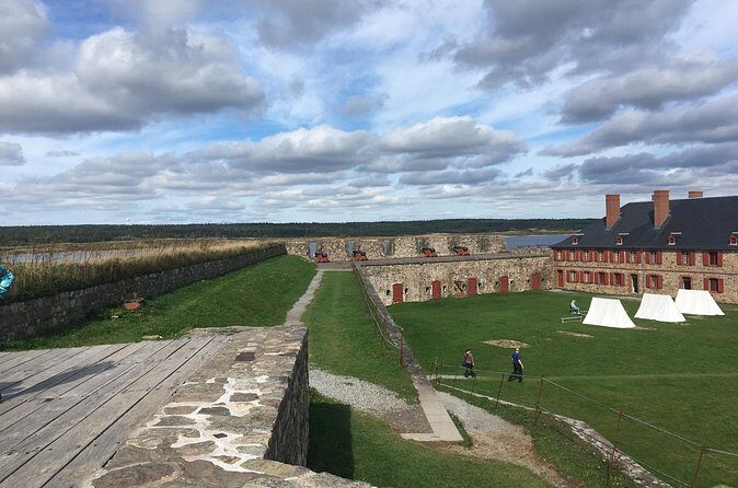 Black Wood Tours: Fortress of Louisbourg Tour - The Sum Up