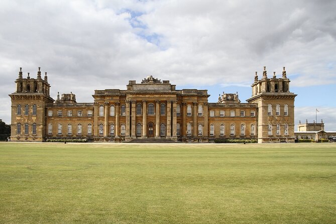 Blenheim palace Shakespeare Warwick Castle Private Tour with pass - FAQ