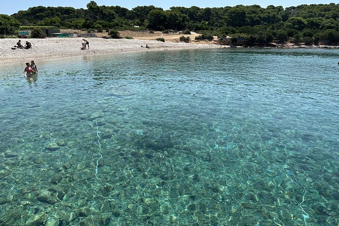 Blue Cave & 5 Islands Tour - Tour Inclusions and Amenities