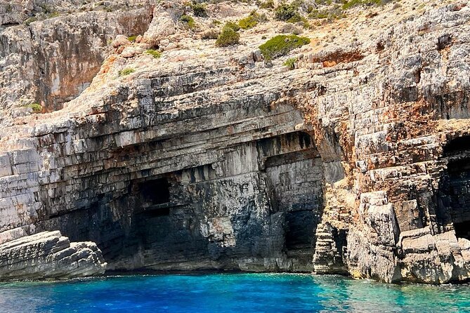 Blue Cave & Blue Lagoon, Vis and Hvar Islands Group Tour From Split & Trogir - Suggested Pre-Tour Dining Options