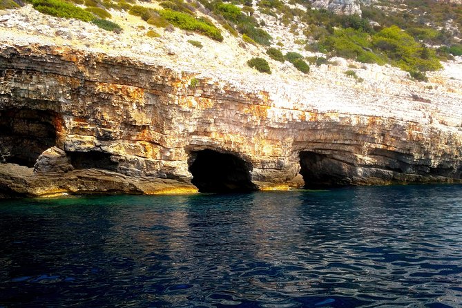 Blue Cave & Hvar : Five Islands Private Speedboat tour - FAQ