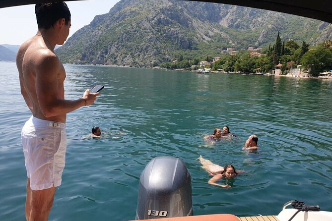Blue Cave, Lady of Rocks , Perast and Mamula Speedboattour MW - Meeting and Pickup Information