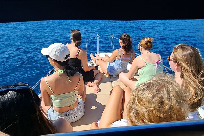 BLUE CAVE Private Speedboat Tour With Drinks - Onboard Amenities and Refreshments