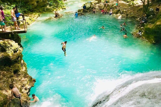 Blue Hole and Beach from Cruise ship Ports or Hotels in Ocho Rios - The Pickup and Transportation