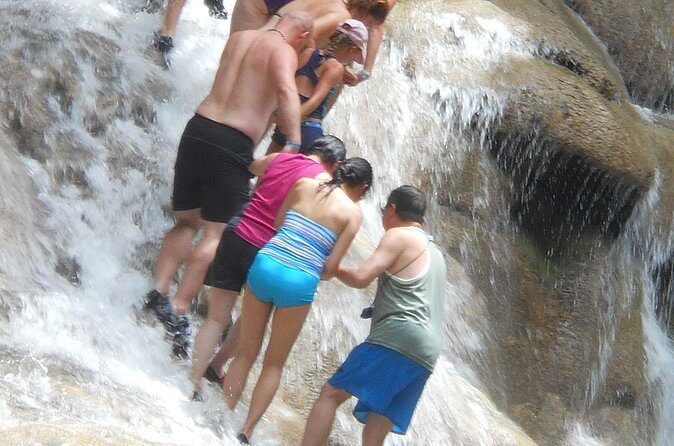 Blue Hole and Dunns River Falls from Falmouth - FAQs