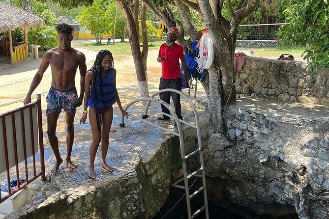 Blue Hole Mineral Spring, Ricks Cafe & 7 Miles Beach Guided Tour - Final thoughts