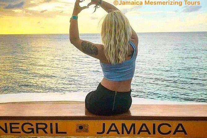 Blue Hole Mineral Spring, Seven Mile Beach, Ricks Cafe/ Shopping Private Tour - What’s Included and What to Expect