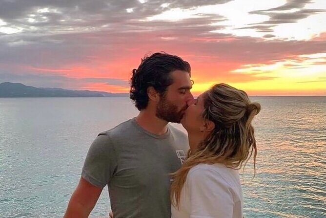 Blue Hole Mineral Swim, Negril Ricks Cafe, & Herb Farm Combo Tour - The Value of the Experience