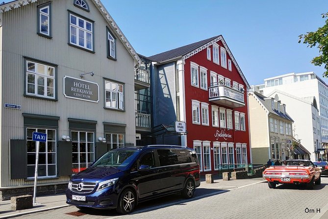 Blue lagoon Premium and Private Golden circle tour - Visiting Fridheimar: A Geothermal Greenhouse