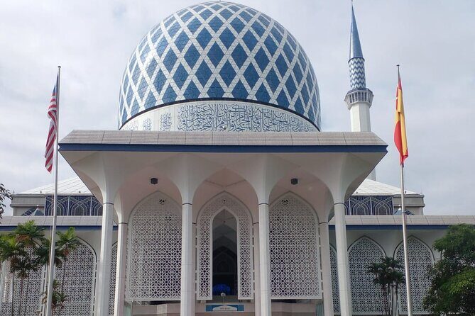 Blue Mosque And Batu Caves Private Tour from Kuala Lumpur - The Sum Up
